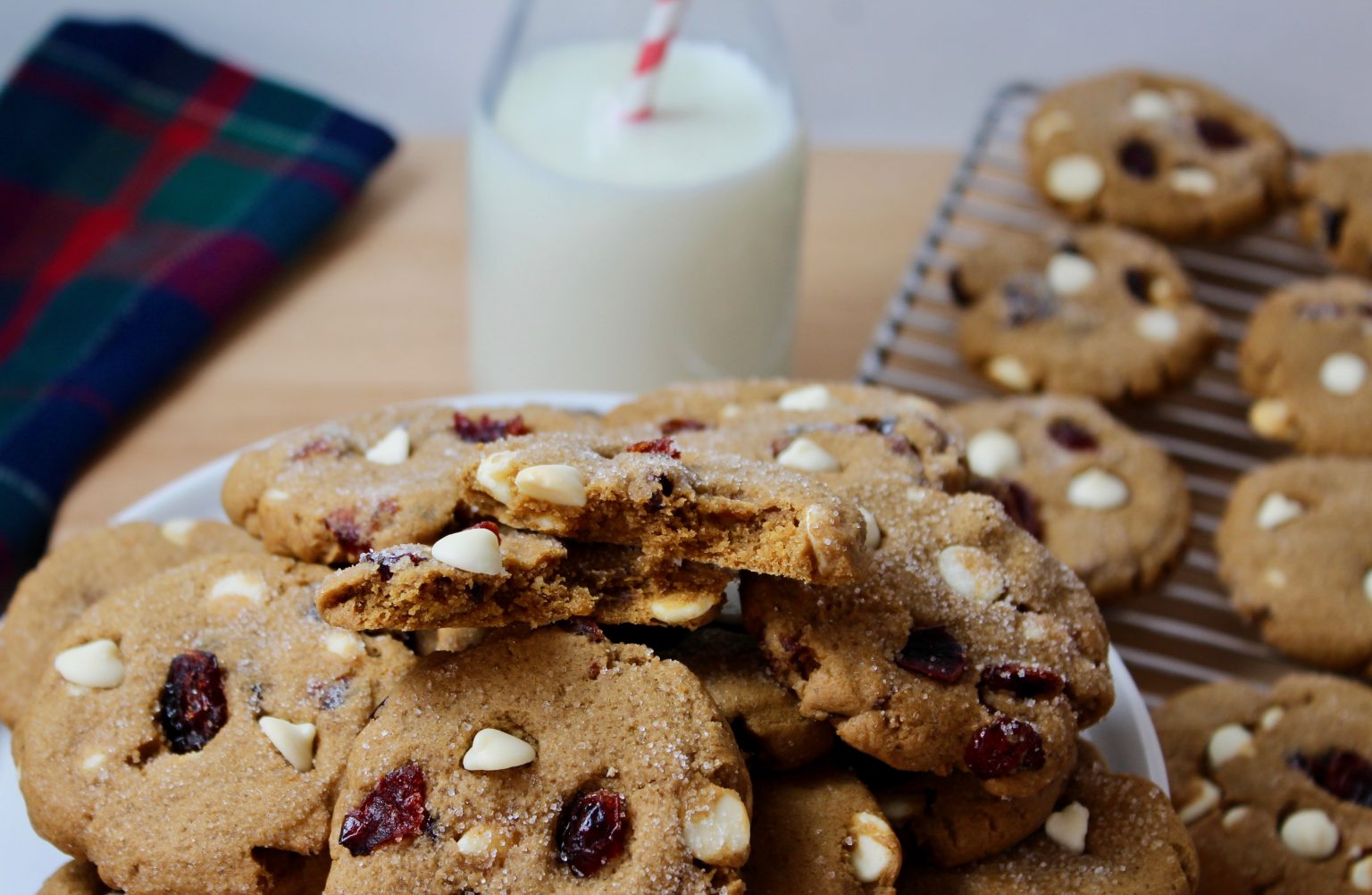 White Chocolate Cranberry Gingerbread Cookies - Thick & Chewy ...
